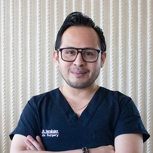 Roberto Hernandez, MD Reviews, Before and After Photos, Answers - RealSelf