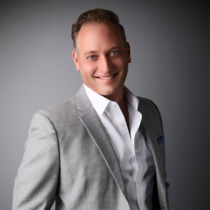 Duncan B. Hughes, MD Reviews, Before and After Photos, Answers - RealSelf