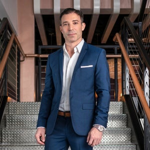 Pablo Prichard, MD Reviews, Before and After Photos, Answers - RealSelf