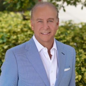 Mark Pinsky, MD Reviews, Before and After Photos, Answers - RealSelf