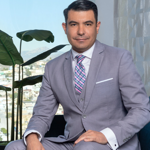 Alberto Enrique Perez Banuelos, MD Reviews, Before and After Photos ...