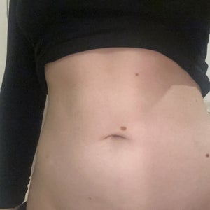 horizontal belly button