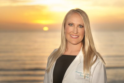 Amanda Abramson Lloyd, MD Reviews, Before and After Photos, Answers ...